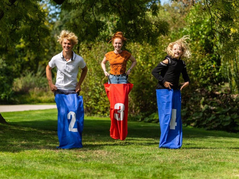 Jumping bags | Outdoor play